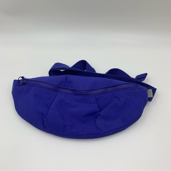 Athleta | Bags | Atletha Fanny Crossbody Pack | Poshmark